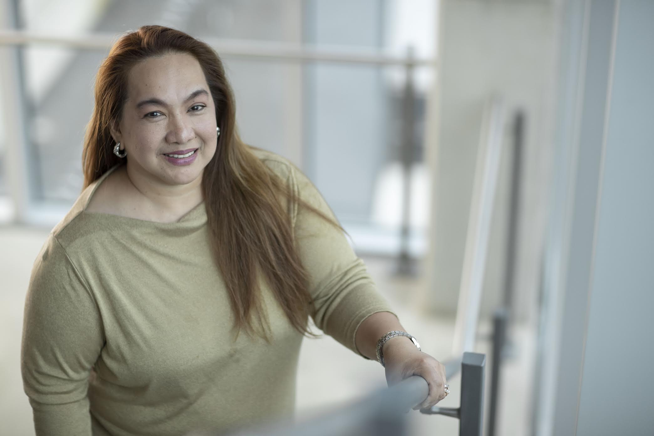 Jennifer Pyles receives CSE Staff Leadership Award | Case School of ...